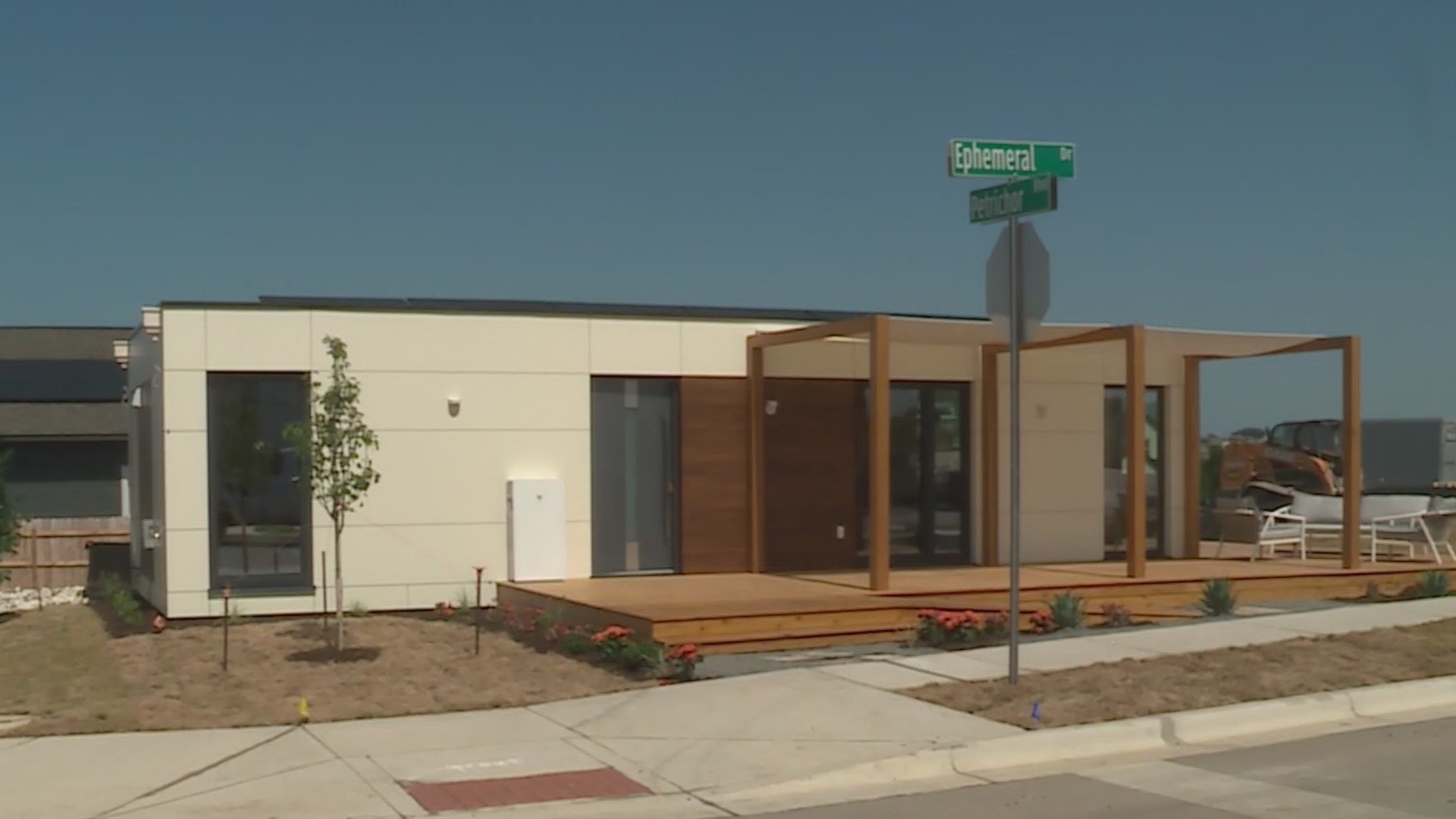 Mama Duke ready to duke it out during AGT final performances Tuesday ...