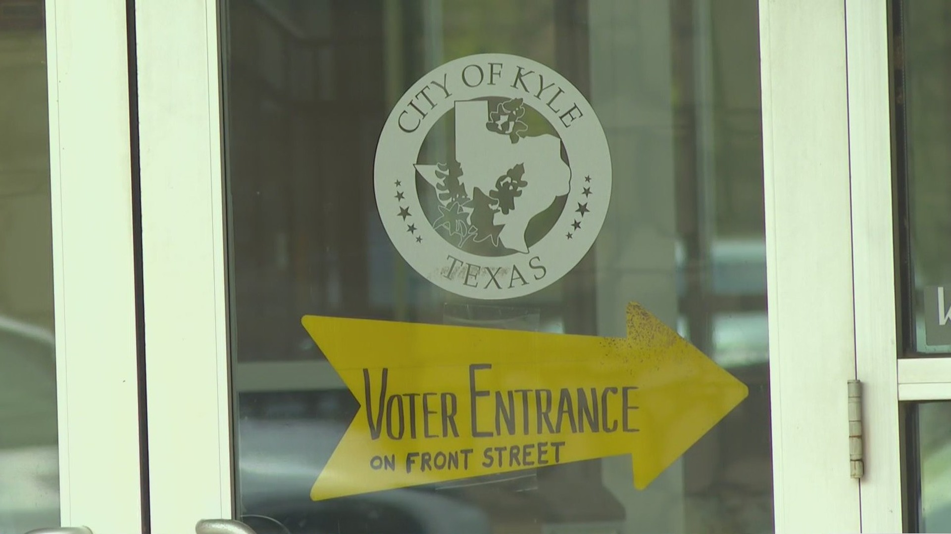 FIRST LOOK: 2 new tiny homes unveiled at Community First! Village ...