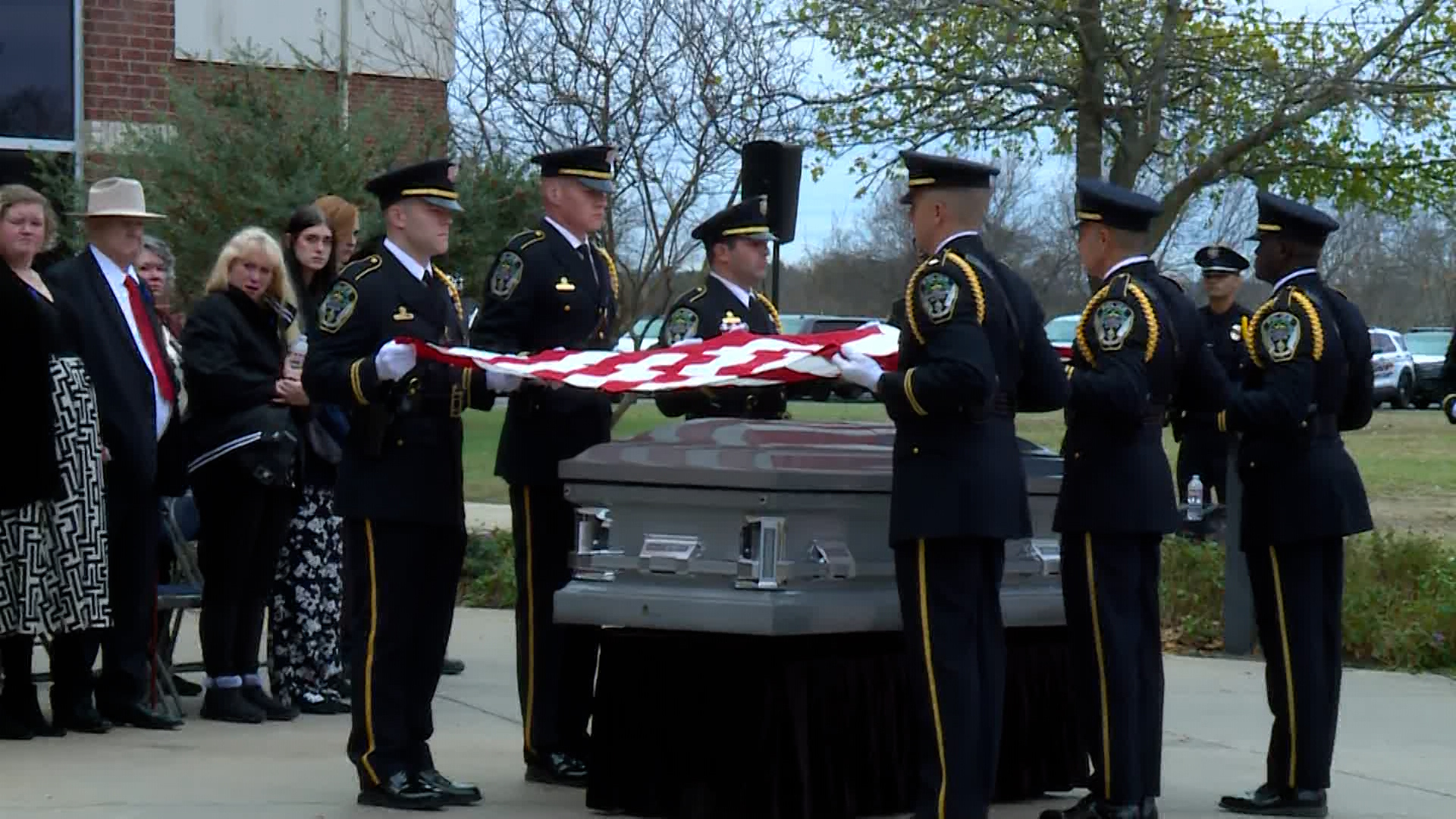 Uvalde trial: Will officer take the stand in his own defense? Defense ...