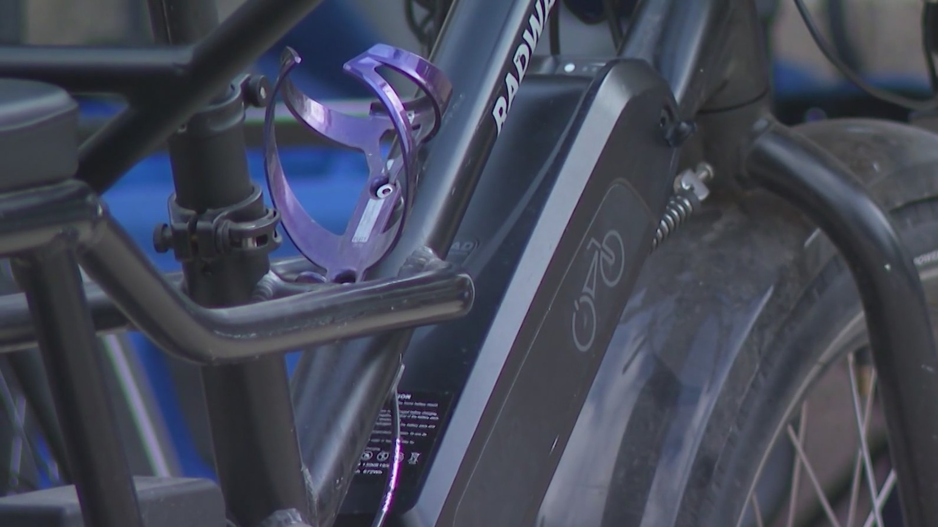 Hundreds of triathletes swim in Lady Bird Lake, bike and run Austin ...