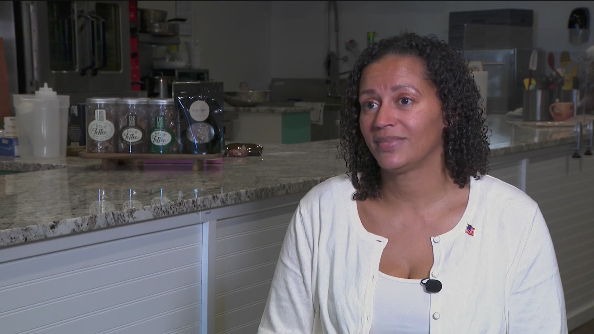 Bondurant baker receives overwhelming support after racist comment from customer – who13.com