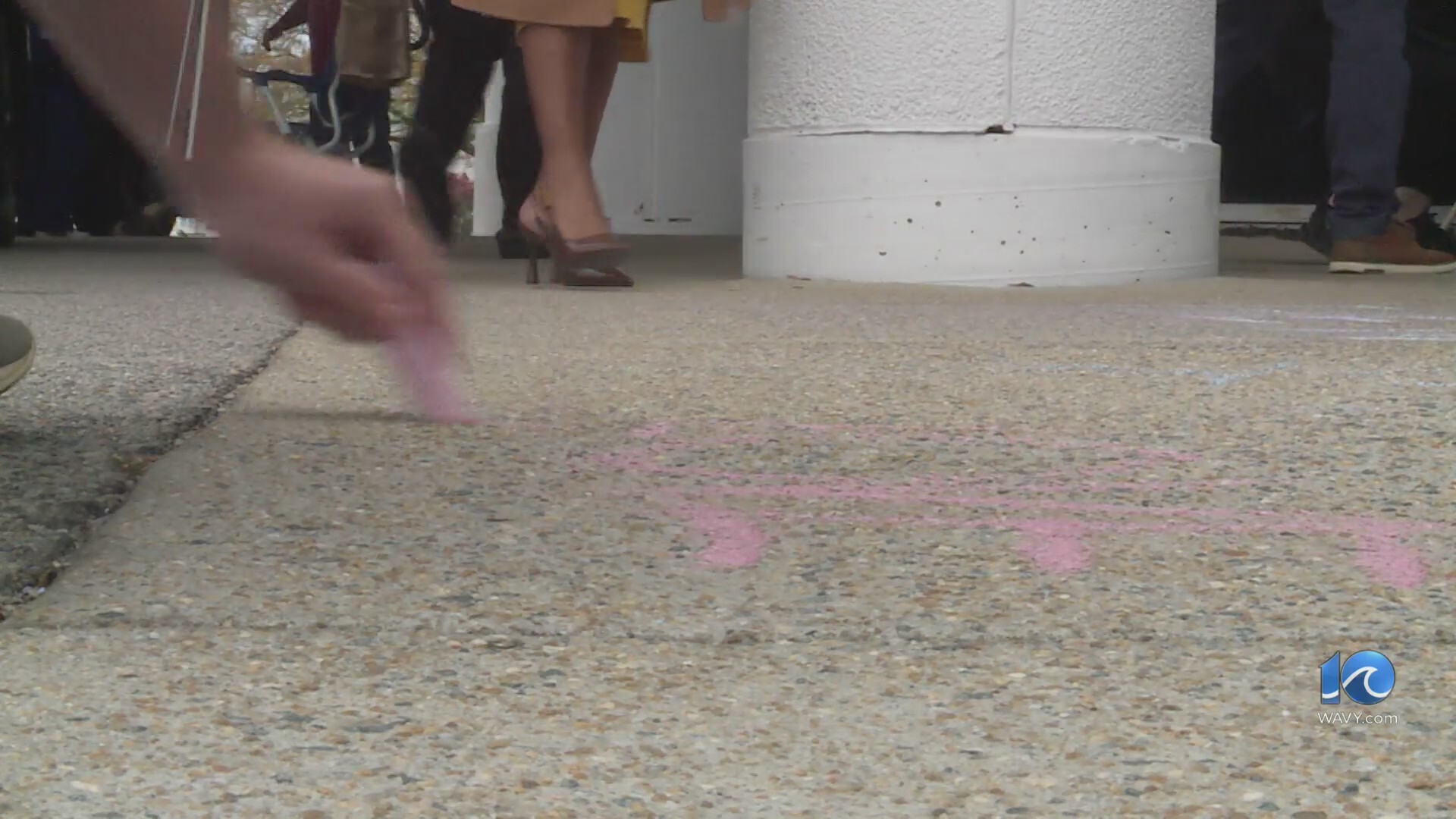 ‘Walk and Chalk’ event in Virginia Beach raises awareness for youth ...