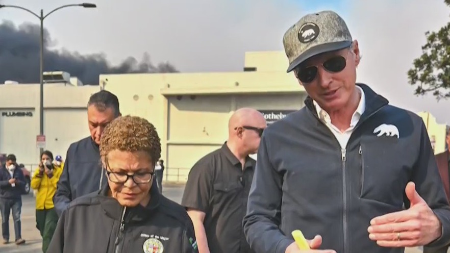 Water supply becomes flashpoint in LA wildfire political debate ...