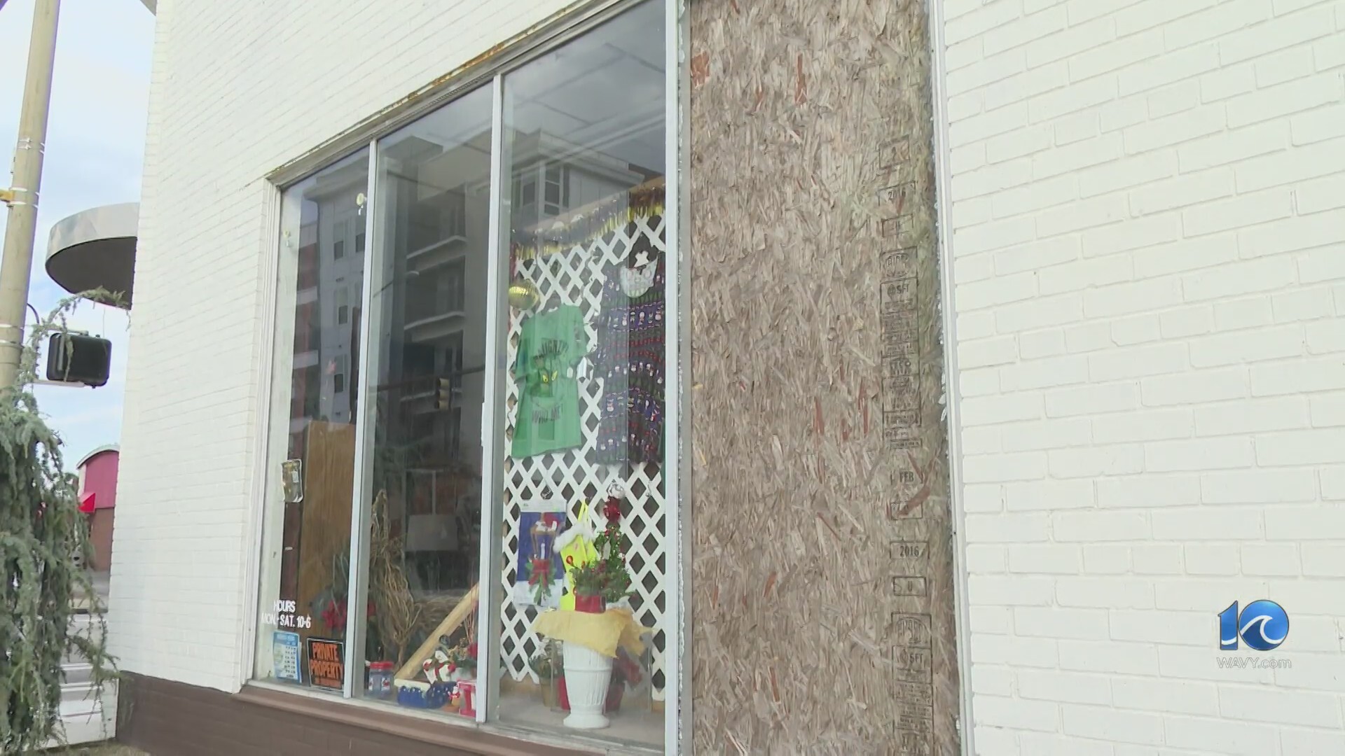 Alleged vandalism damages Norfolk thrift shop – WAVY.com