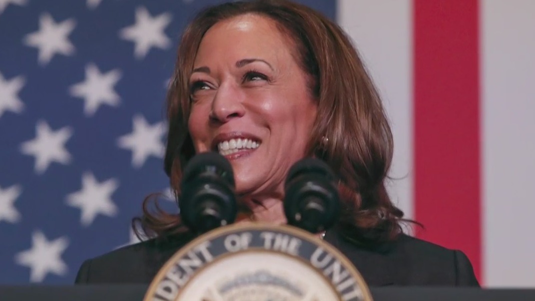Harris courts Philadelphia voters as election cycle draws to close ...