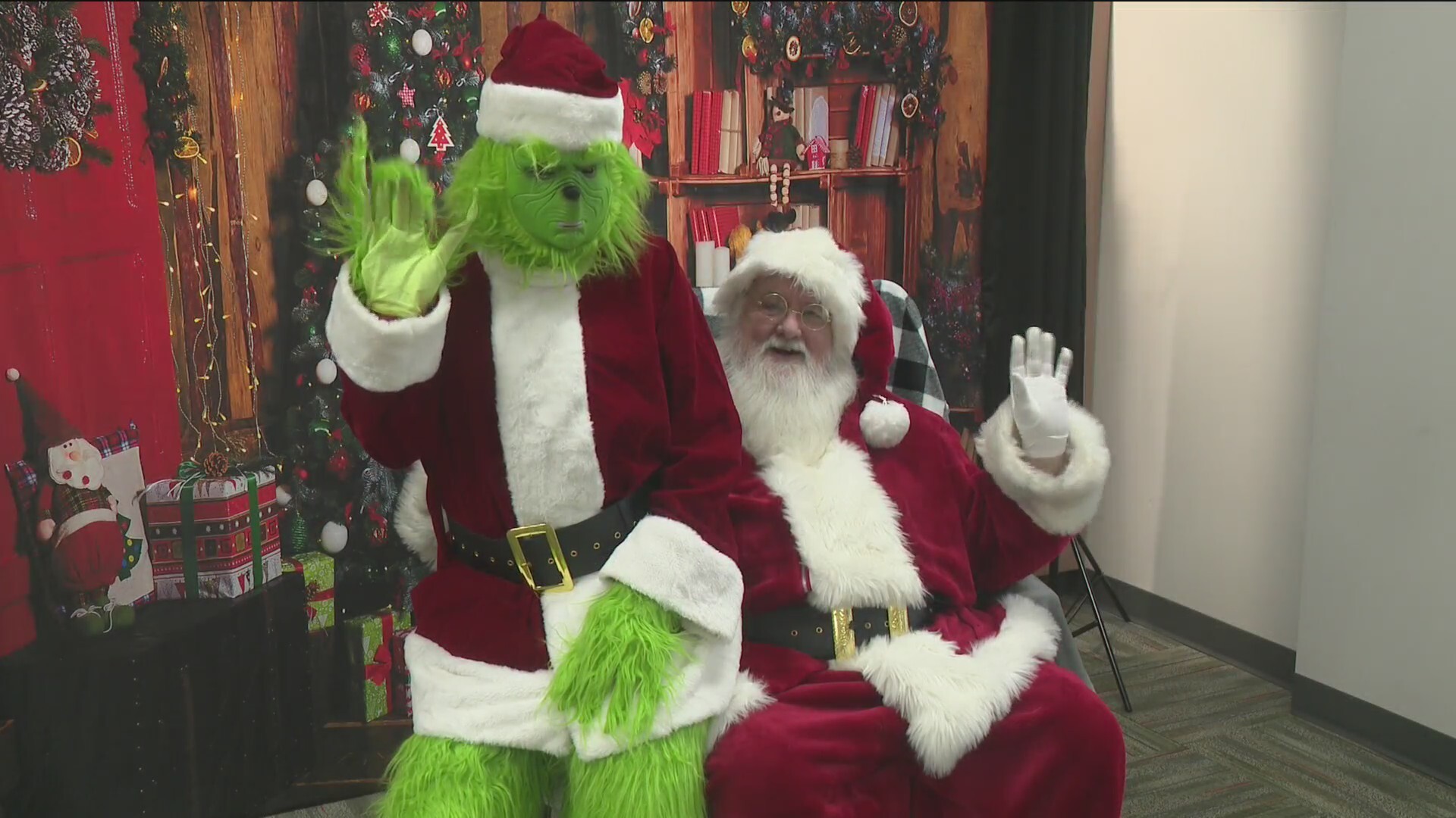 Santa hosts sensory friendly event for families in Norwalk – who13.com